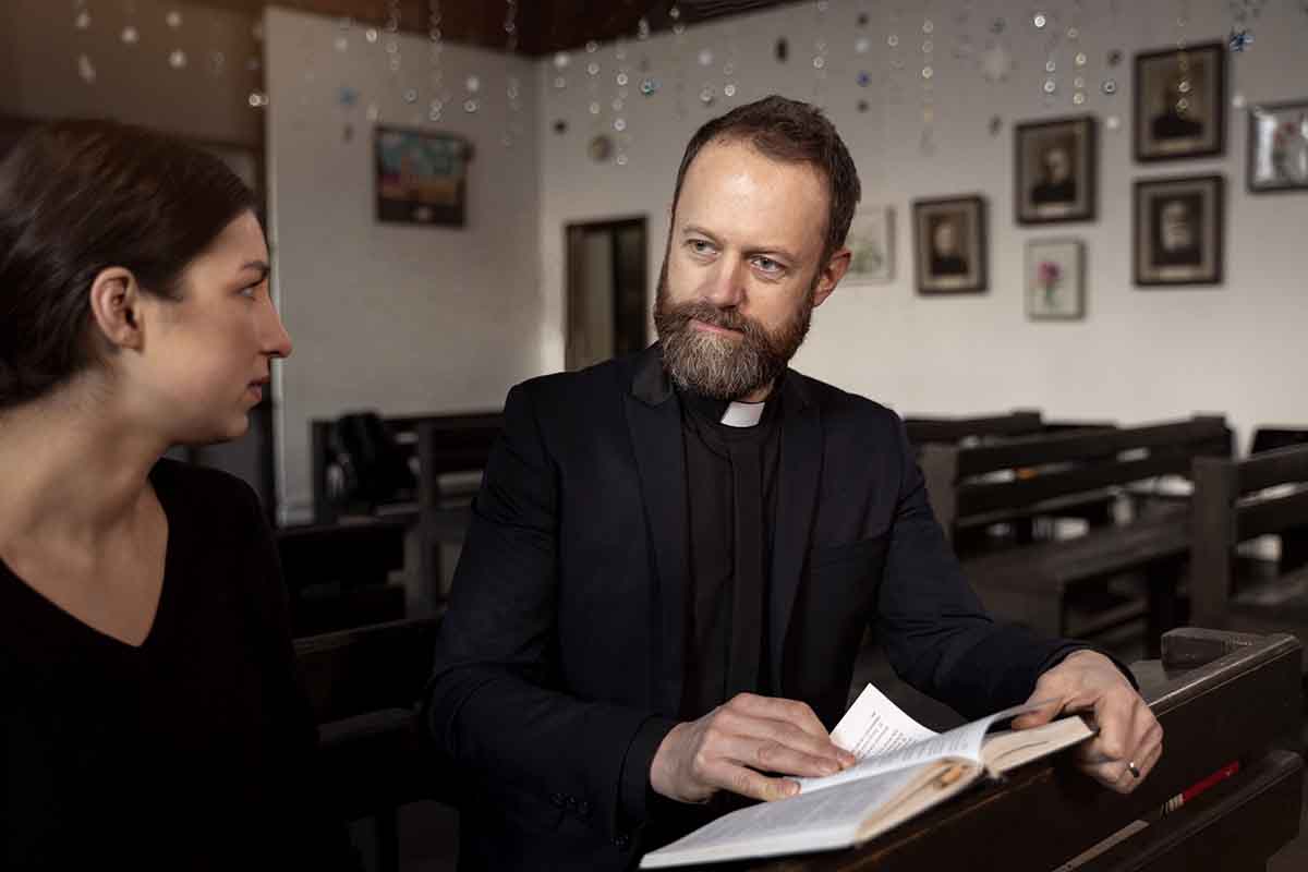 Como confessar com padre na Igreja católica da maneira certa