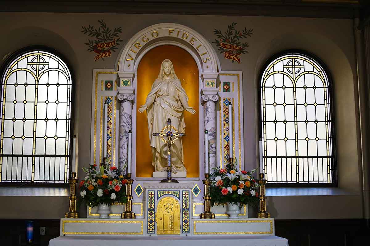 Como fazer promessa para seu santo de devoção da igreja