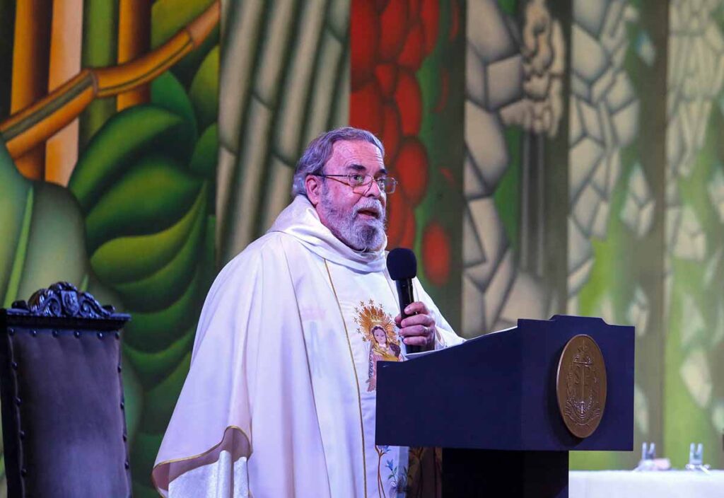 Padre Quevedo, veja quem foi, Ele era exorcista da igreja católica